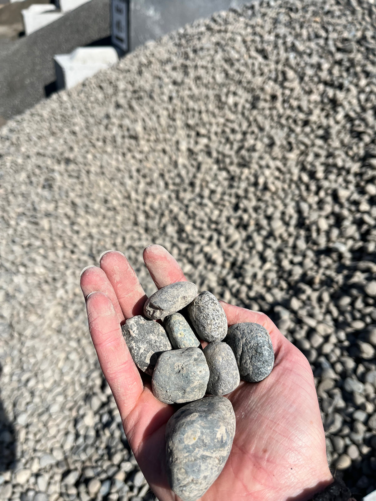 1-1/4" Drain Rock – VISTA MATERIALS